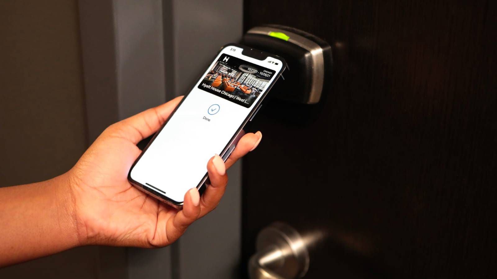 Hotels go keyless with Apple Wallet room keys